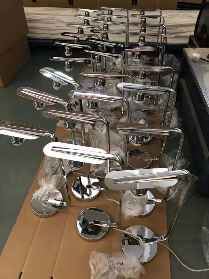 China Zhongshan Rong Fei Lighting Co., Ltd. factory production line